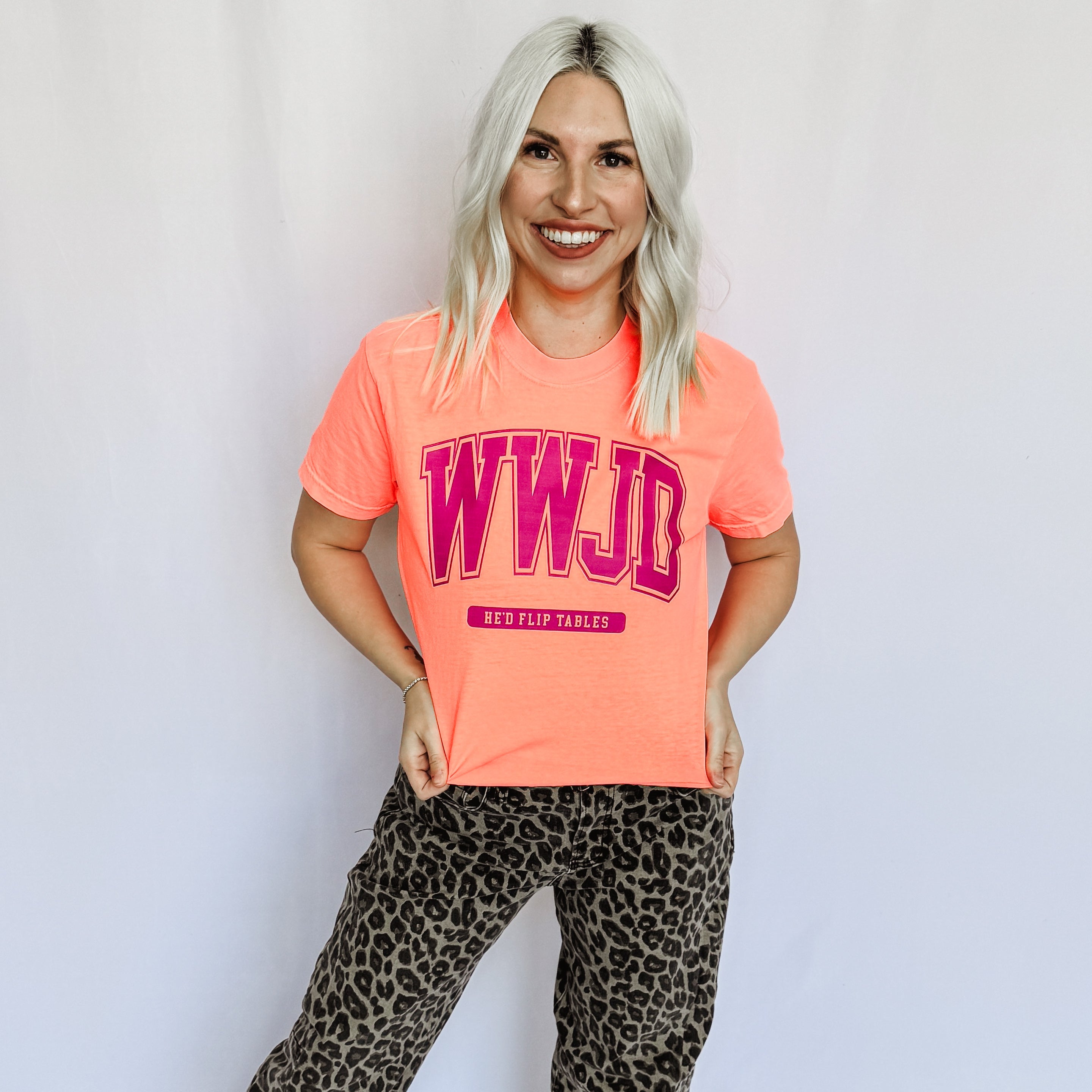 WWJD Flip Tables Graphic Tee – Southern Bling Boutique